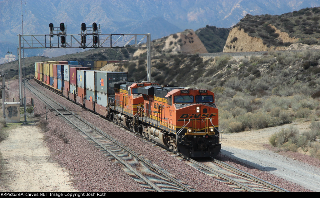 BNSF 7627 & BNSF 4156